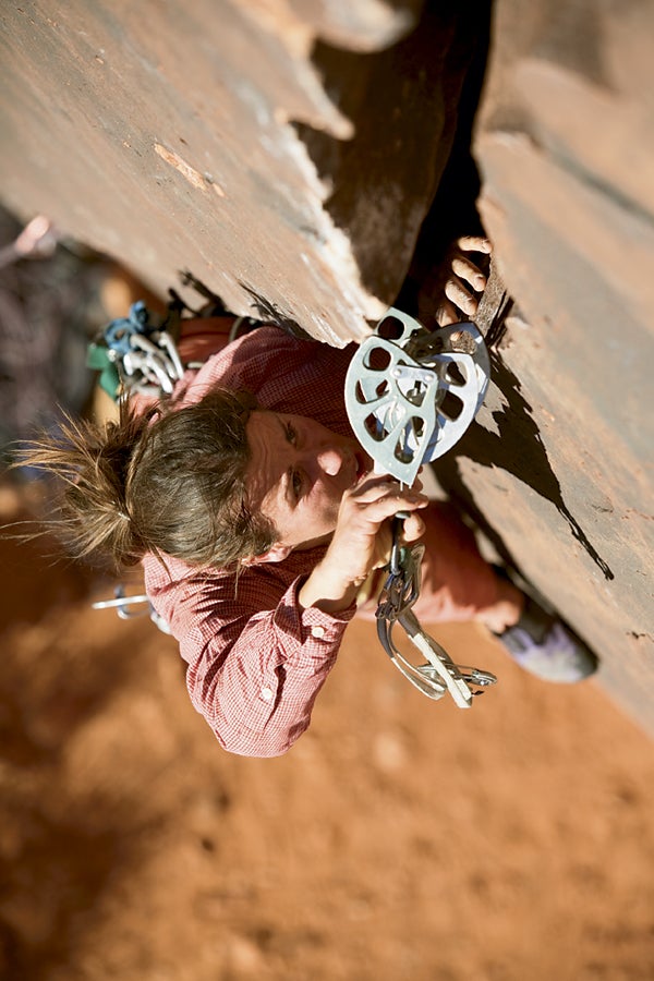 Crack Addiction - Fissures of the West, from seams to bomb-bays - Climbing