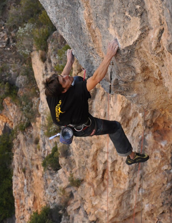Argentinian Climbs Spanish 9a (5.14d) - Climbing