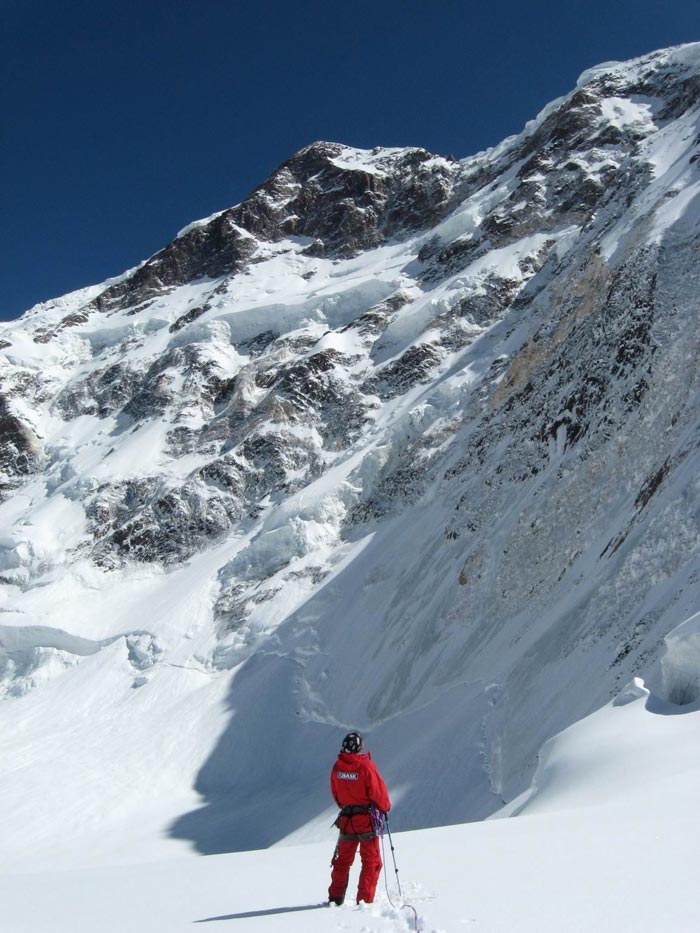 Desperate New Route on Peak Pobeda - Climbing