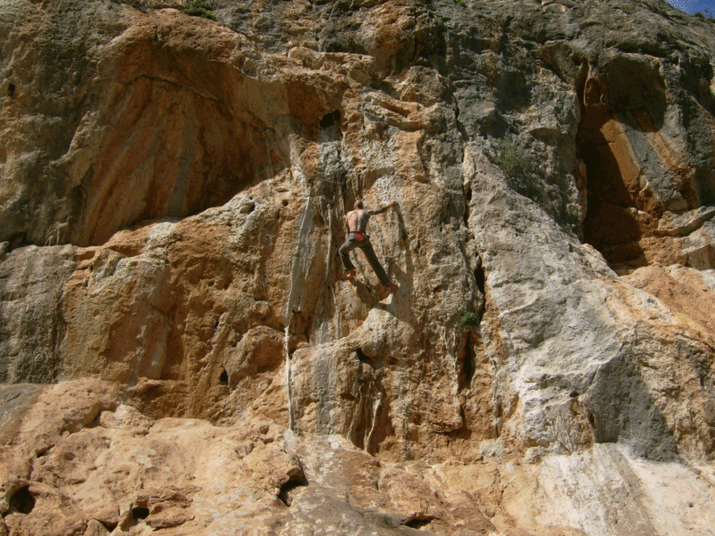 5.13+ Barefoot Free Solo - Climbing