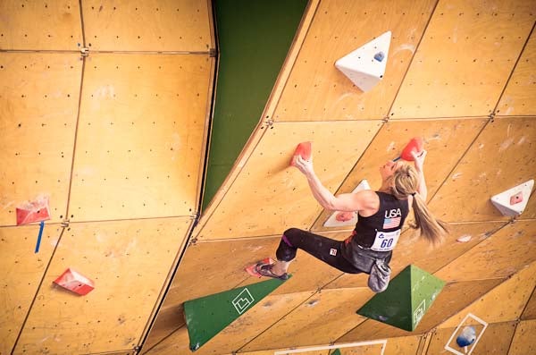 Alexes Finish in Top 10 in Barcelona - Climbing