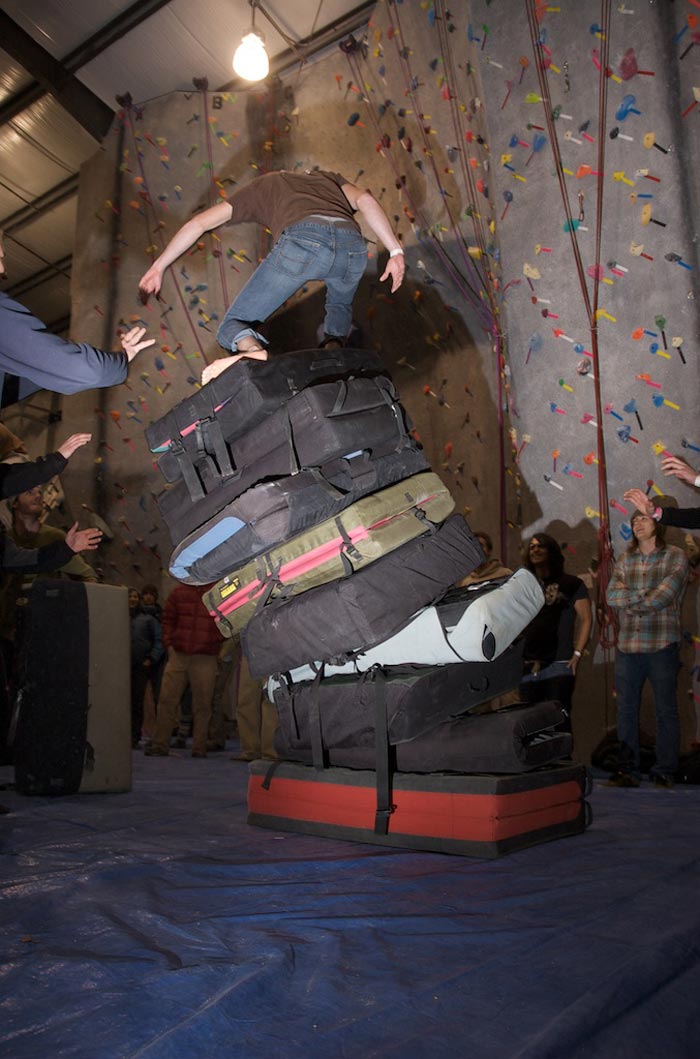 Triple Crown Bouldering at the Stone Fort - Climbing
