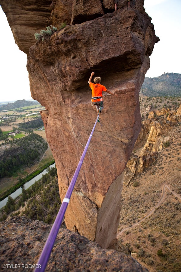 Monkey Face Highlinin' - Climbing