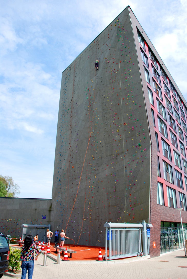 Flash: 8 Incredible Climbing Structures - Climbing