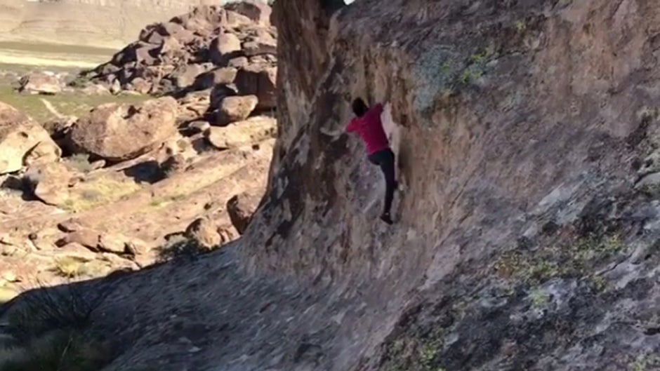 Video: Real-Life Ninja Warrior Warped Wall Boulder Problem