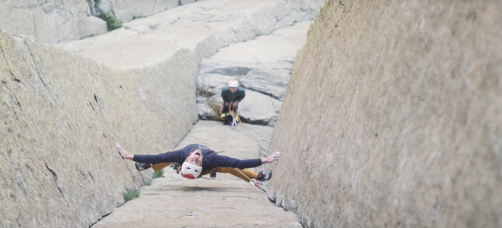 Video: Jorg Verhoeven and Katha Saurwein Climb Devils Tower's El ...