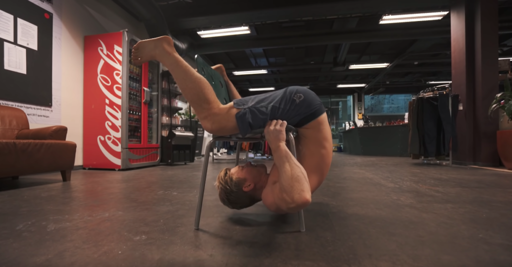 Video: Magnus Midtbø Attempts Viral Training Challenges