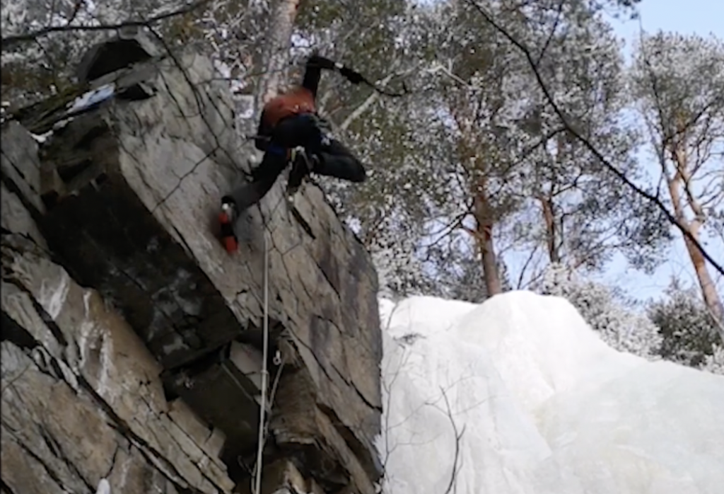 Weekend Whipper: Sharp Edge Cuts Rope