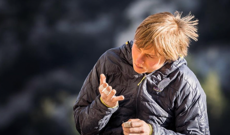 Alex Megos Upgrades a 5.14d to a 5.15b! - Climbing