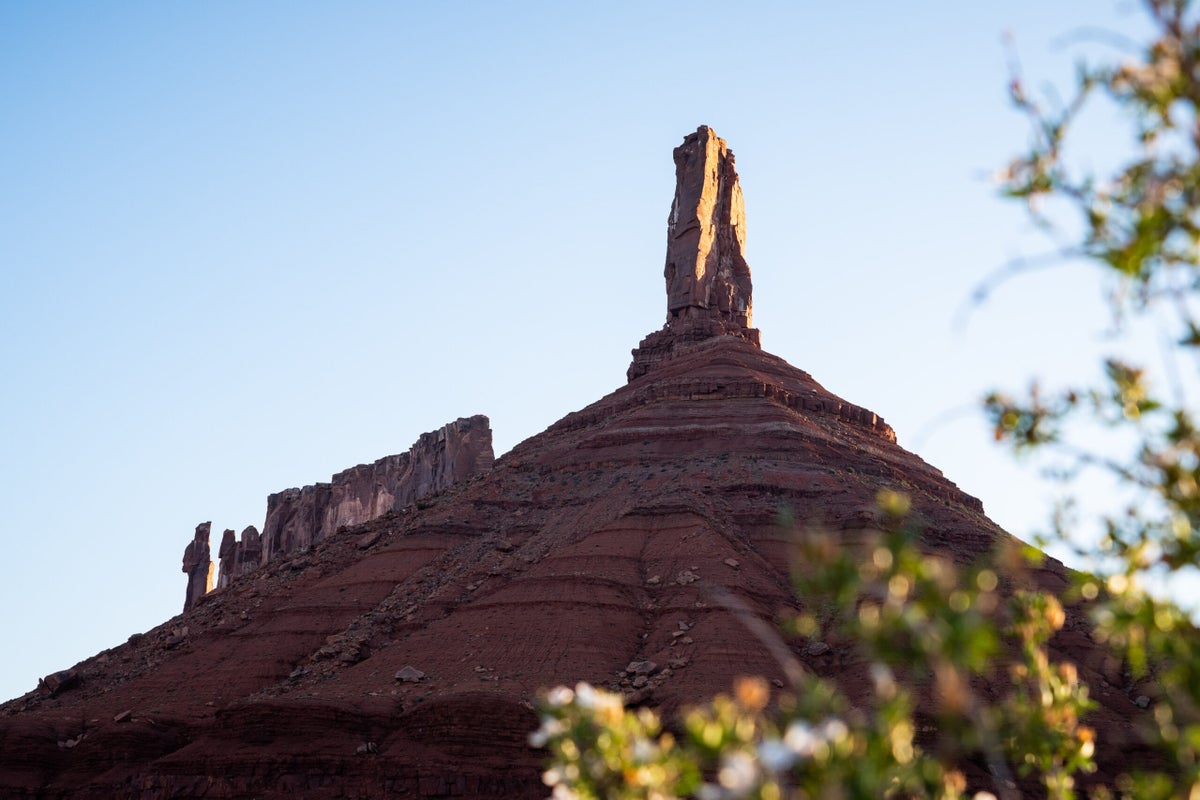 The Weird, Wild Climbing History of Castleton Tower - Climbing
