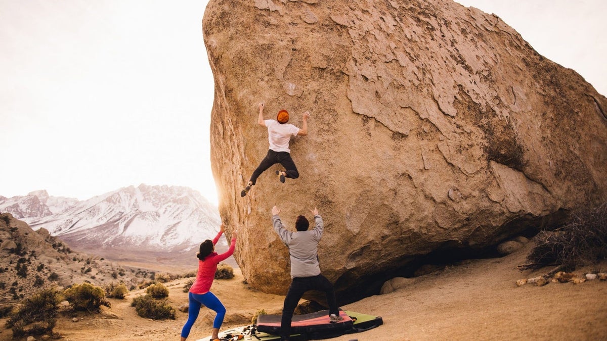 Should You Spot Highball Boulder Problems? - Climbing