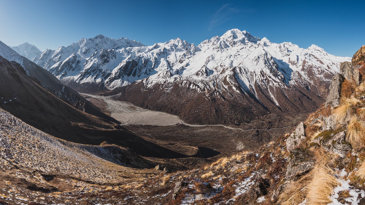 A First-Hand Account of Nepal's Deadliest Earthquake - Climbing