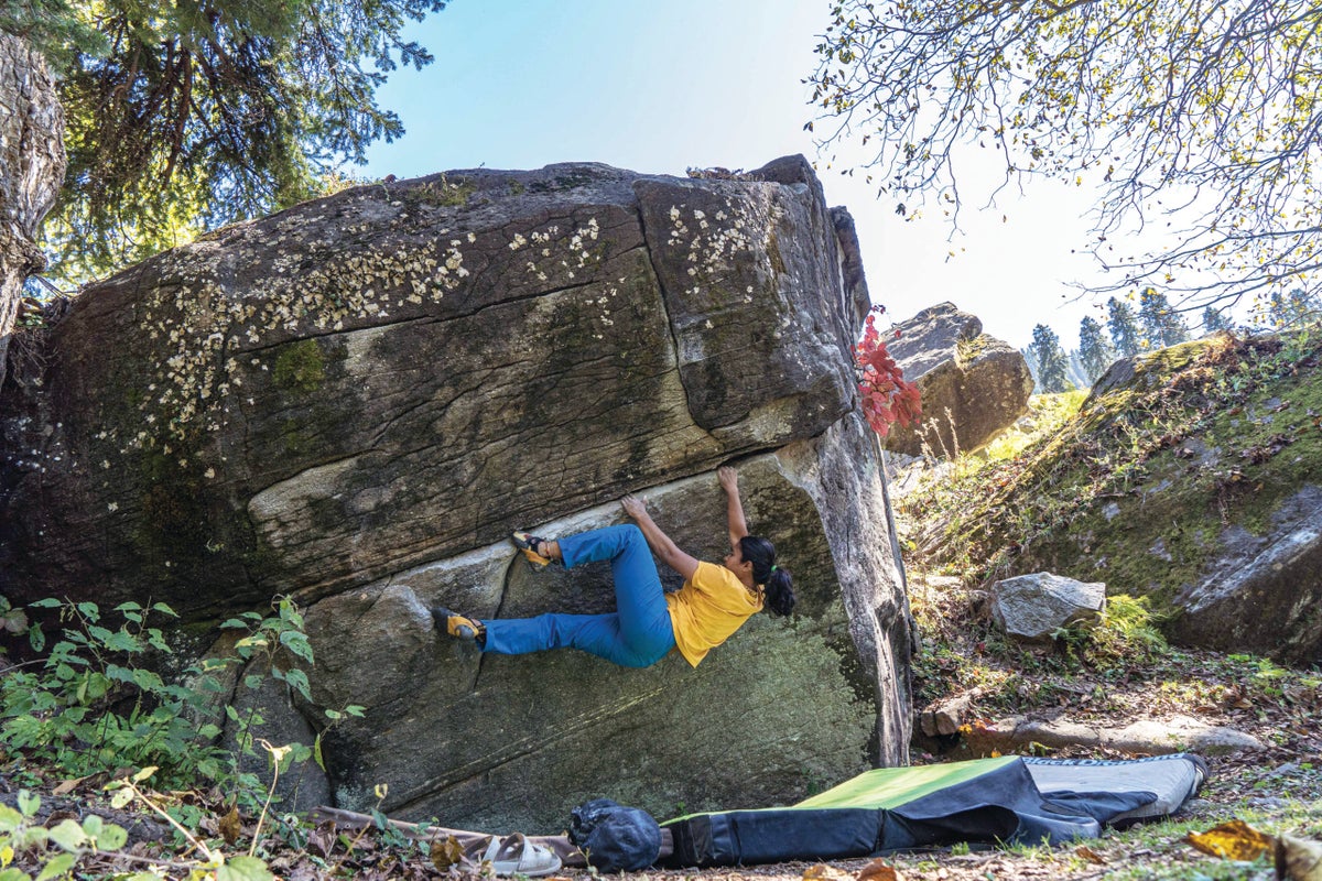 This Himalayan Bouldering Festival Empowers Indian Women - Climbing