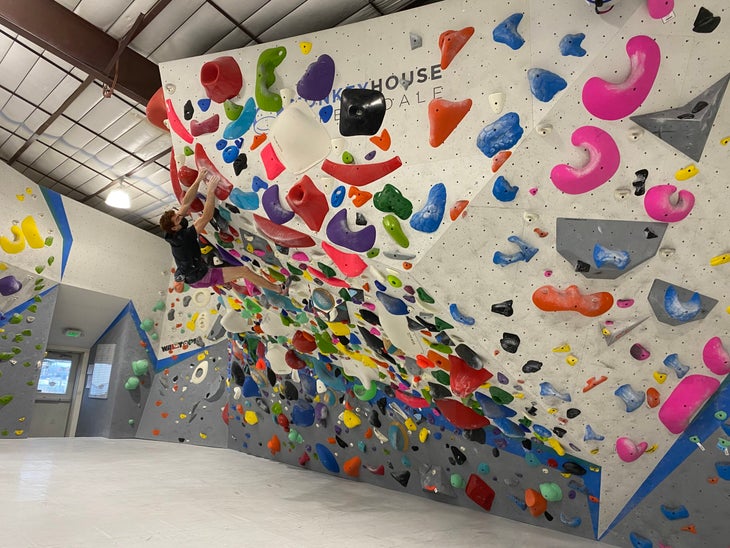 Train Climbing Endurance by Bouldering: A Three-Part Series - Climbing