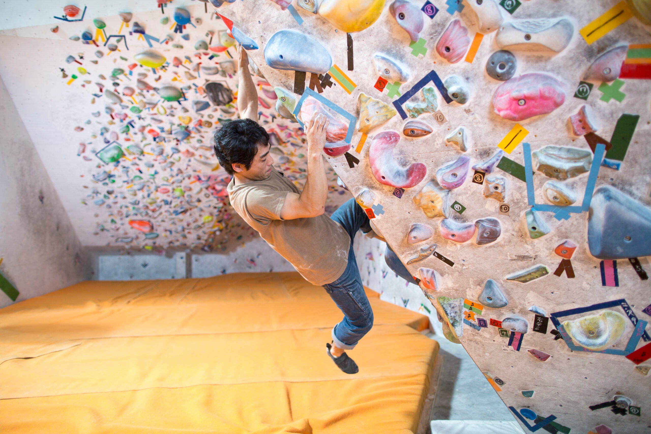Bouldering Wall Basics for Beginner Climbers - Climbing