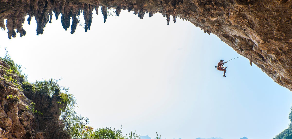 GoPro Climber Would Do Anything For Facebook Likes - Climbing