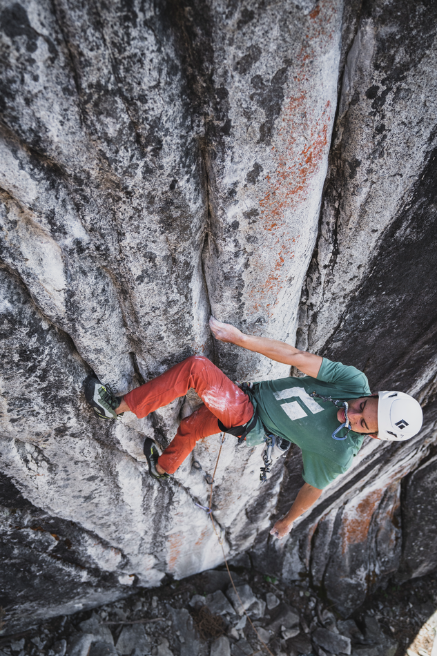Connor Herson climbs Empath 5.14d on Gear - Climbing