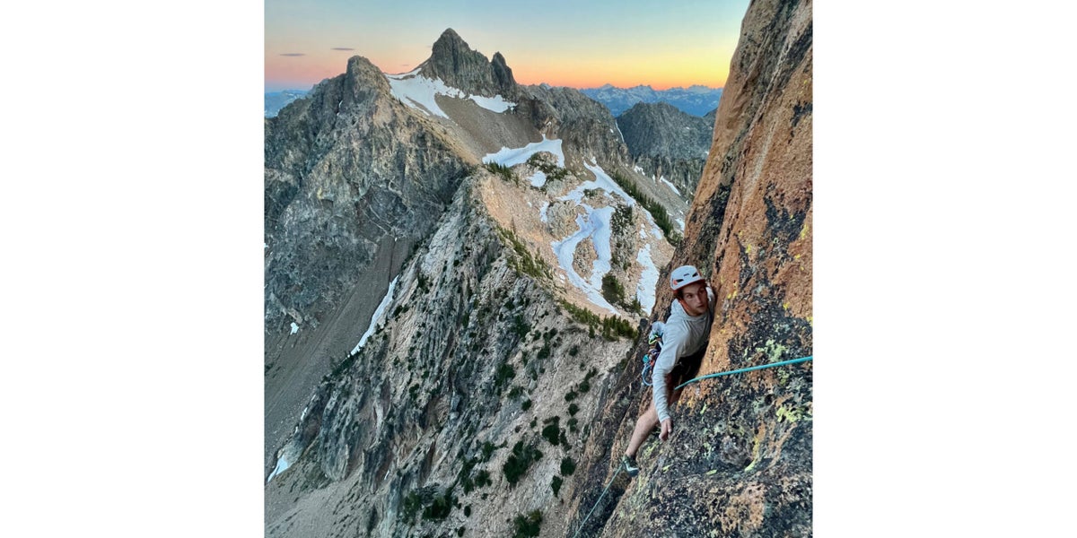 Hard New Route in Washington Alpine Is 'Rubbernecker' - Climbing