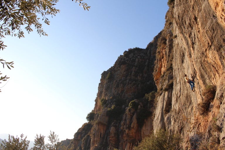 In War-torn Lebanon, Climbers are Building Tomorrow’s Utopia - Climbing