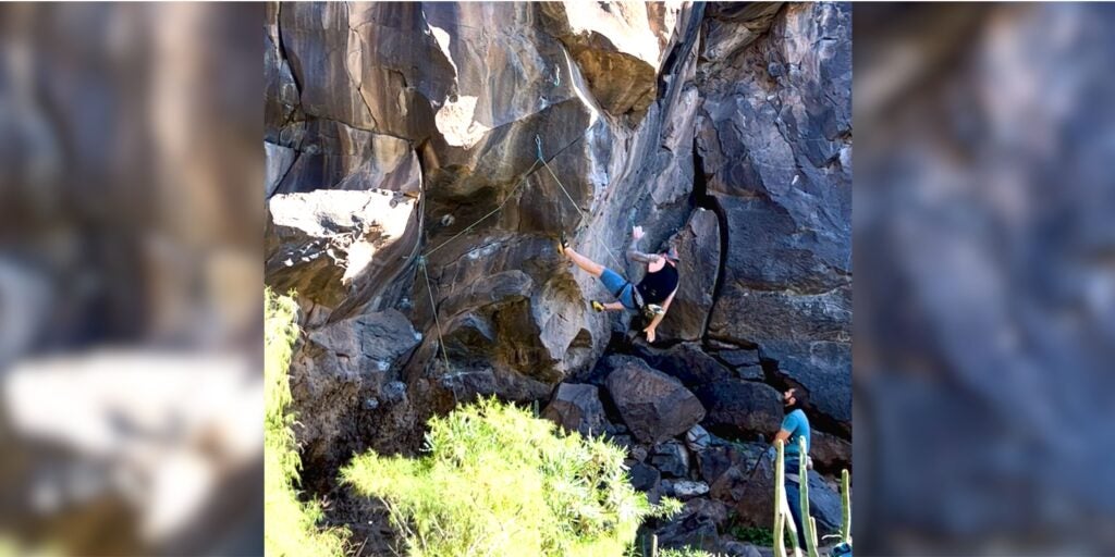 Climber Falls Upside Down for Reasons Unclear - Climbing