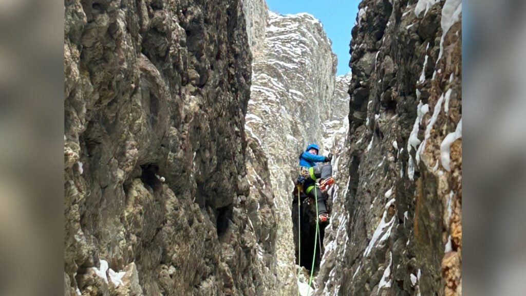 Munter Hitch Fails, Nearly Killing Climber - Climbing