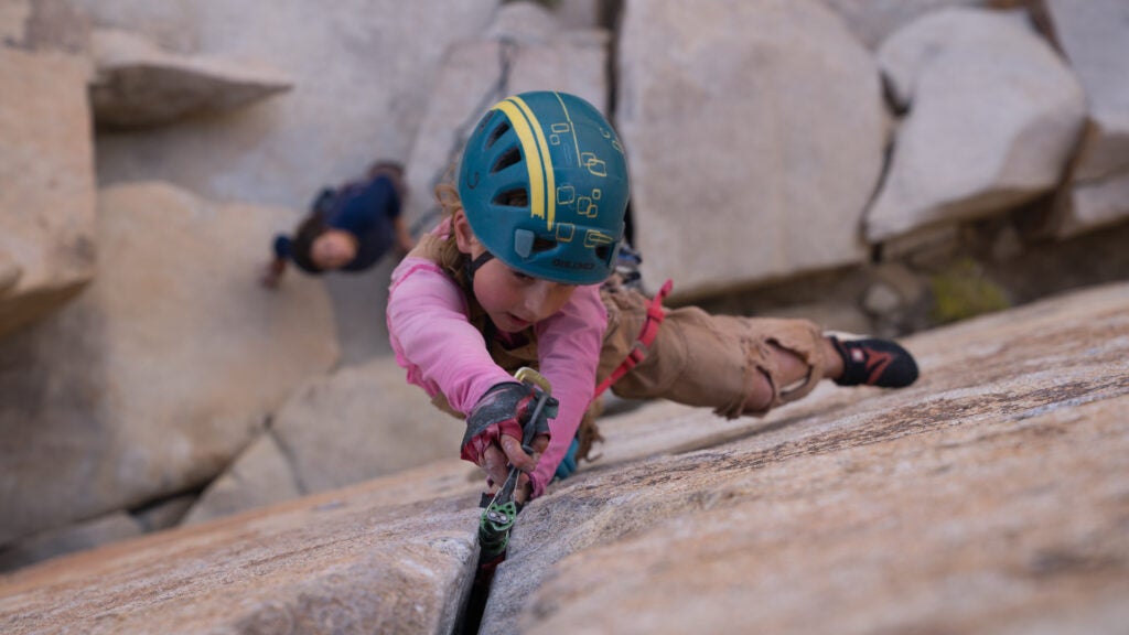 This 8-Year-Old Sends 5.11 Trad. She Has Some Pointers for You. - Climbing